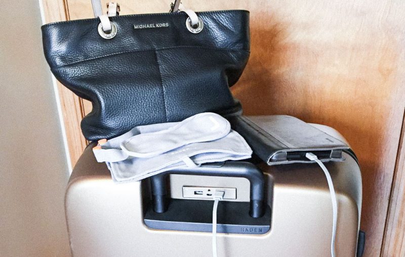 Raden Luggage Review (Luggage with GPS & Chargers) - Hippie In Heels